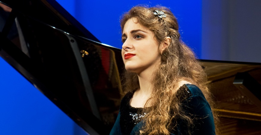 Pluzhnikova, Valentyna | Competitors - final | Marton Competition